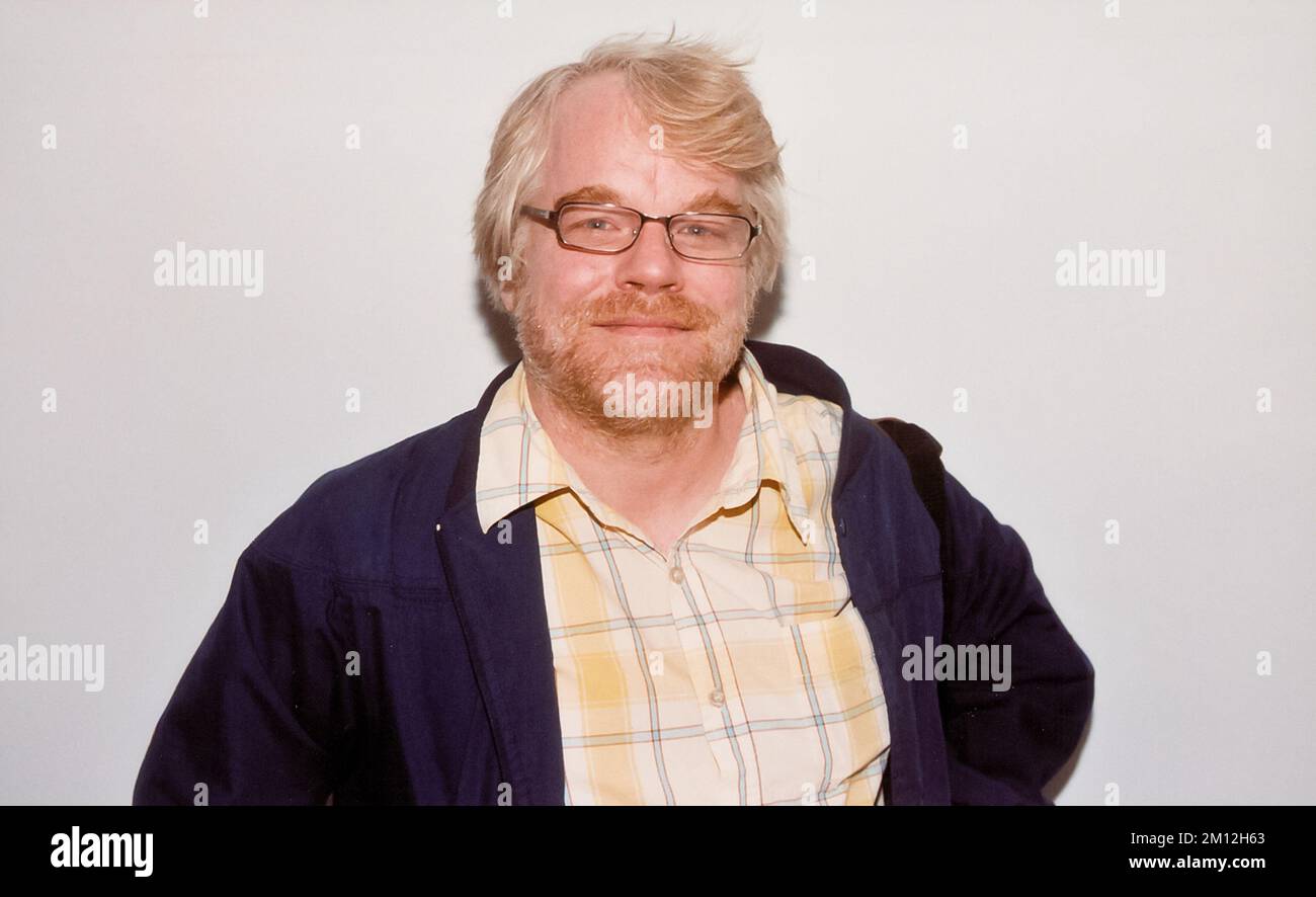 Retro celebrity portraits - Philip Seymour Hoffman, at a press ...