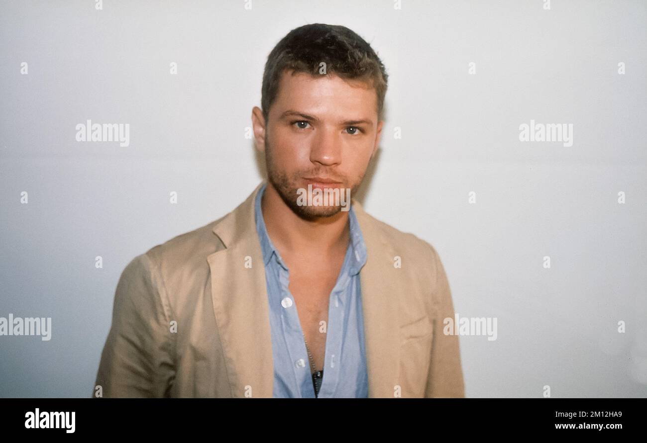 Retro celebrity portraits - Ryan Phillippe, at a press conference event ...