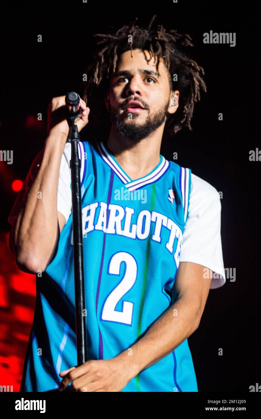 J cole hi-res stock photography and images - Alamy