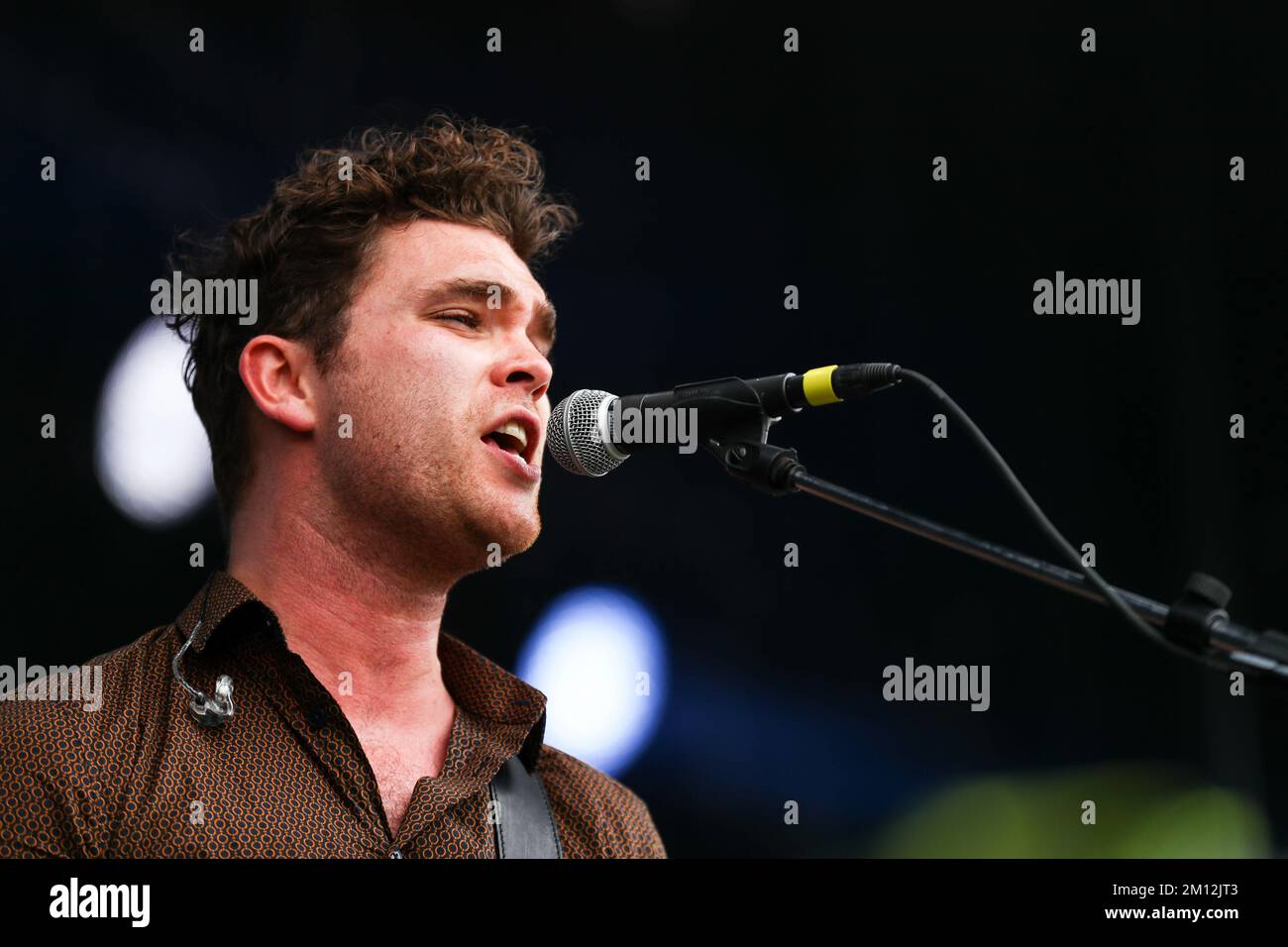 Singer royal blood hi-res stock photography and images - Alamy