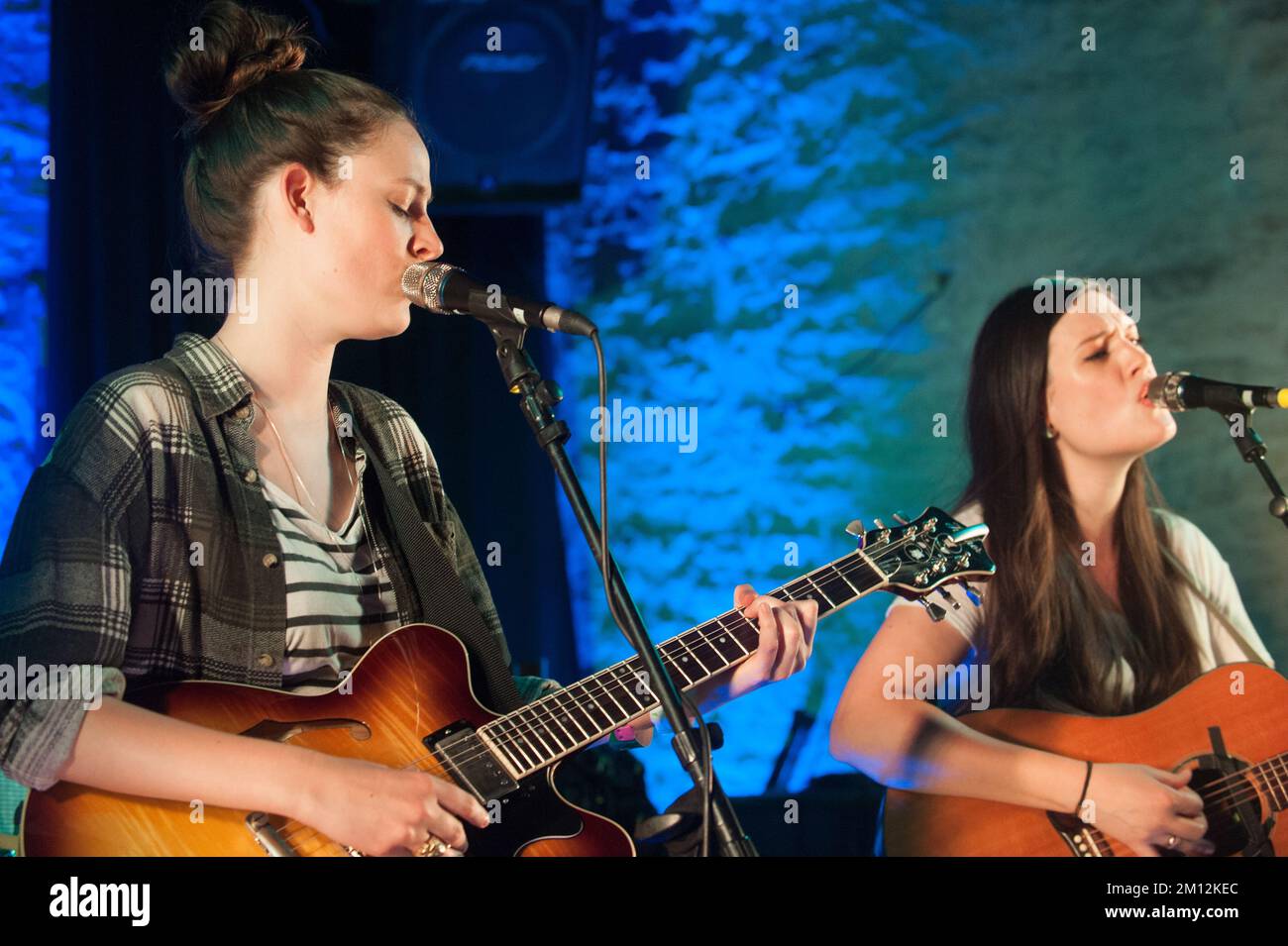 Staves group hi-res stock photography and images - Alamy