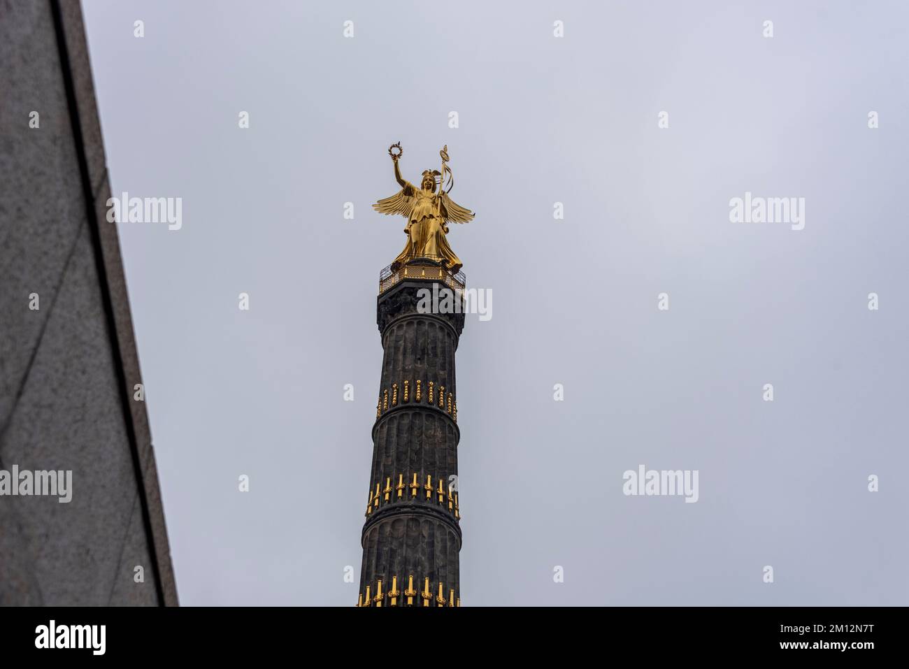 To victory column autumn hi-res stock photography and images - Alamy