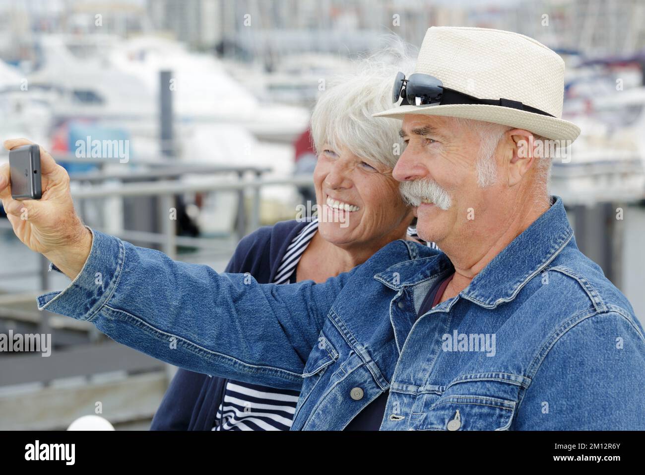 active old age technology and lifestyle concept Stock Photo - Alamy