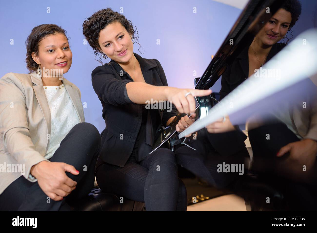 Women shipyard workers hi-res stock photography and images - Alamy