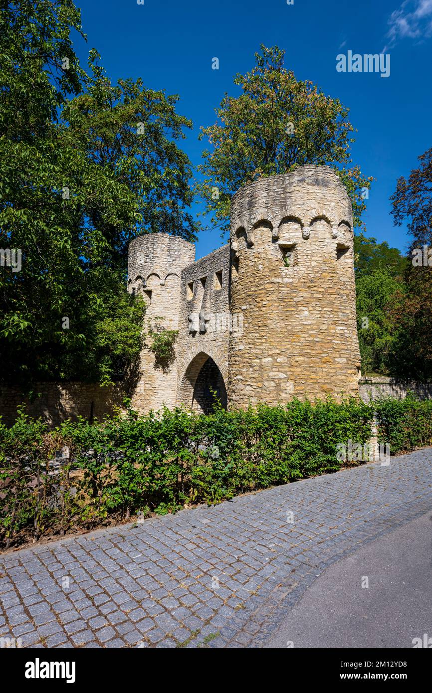 Ohrenbrücker Tor in Ingelheim, Rheinhessen, historic city gate as part ...