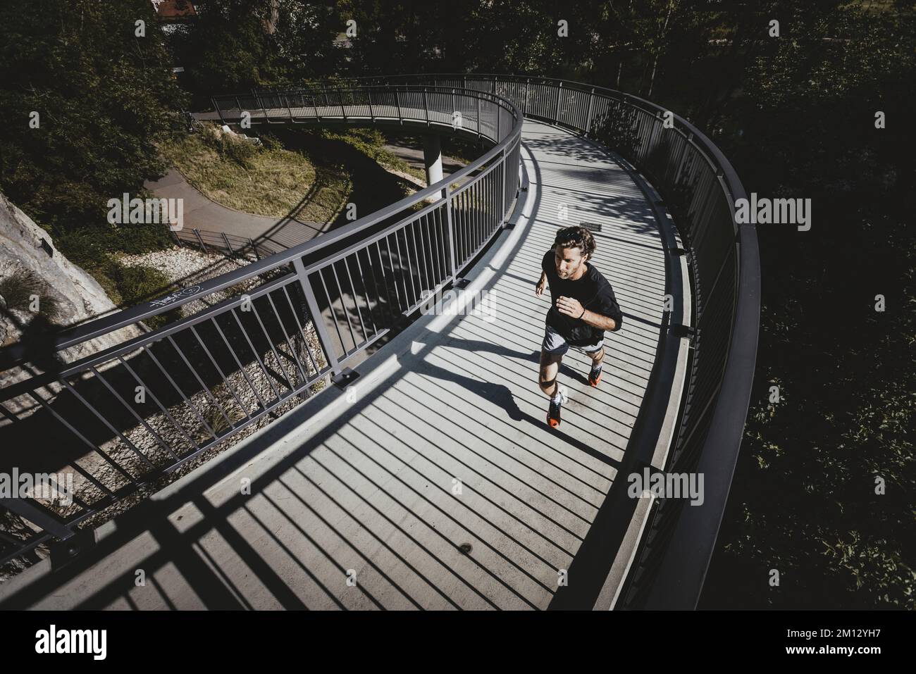 Jogging pathway hi-res stock photography and images - Alamy