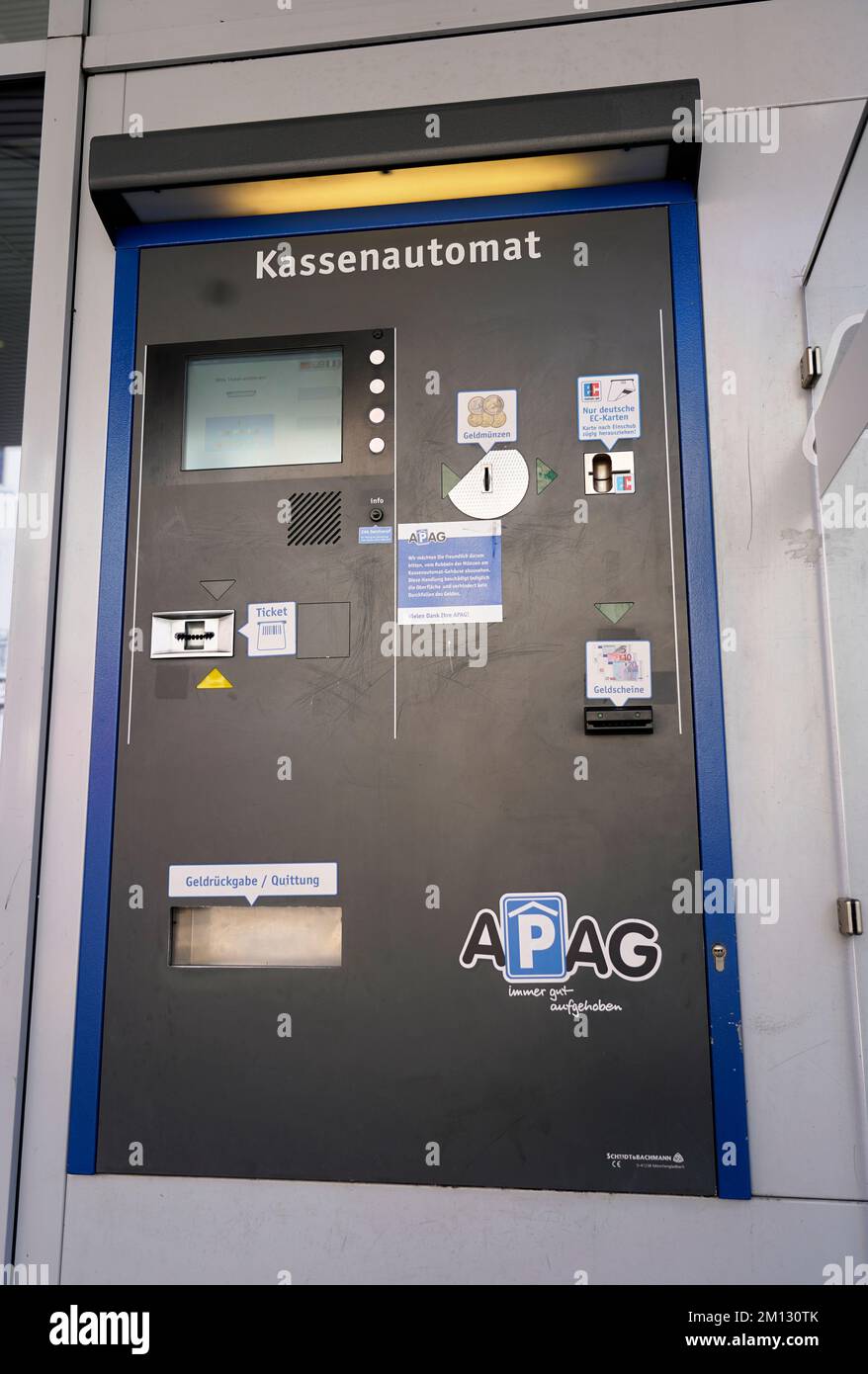 Park vending machine hi-res stock photography and images - Alamy