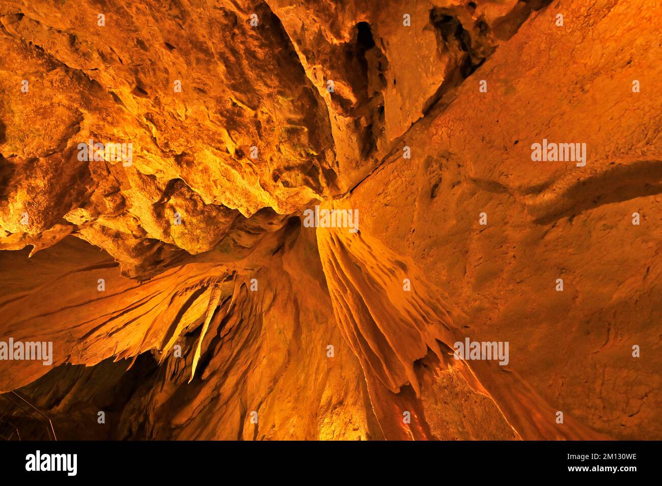 Stalagmites stalactites hi-res stock photography and images - Alamy
