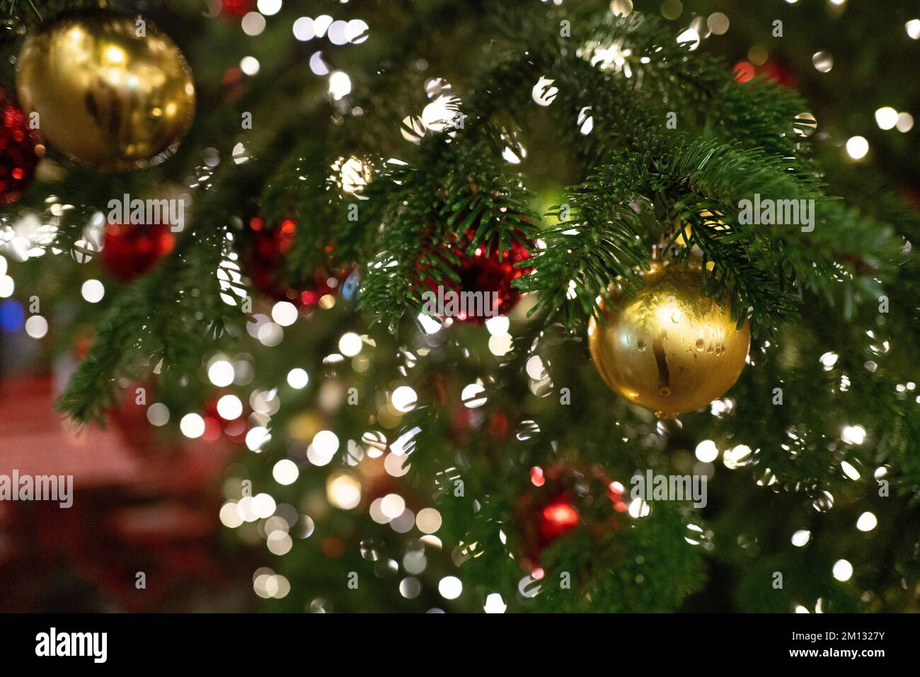 Christmas, Christmas market, Advent, Christmas balls in the rain Stock ...