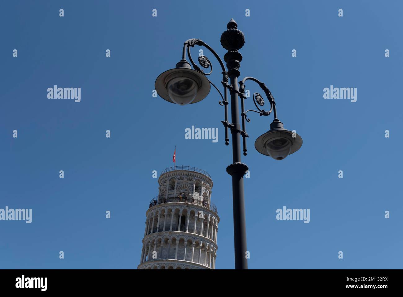 Street lamp leaning tower hi-res stock photography and images - Alamy