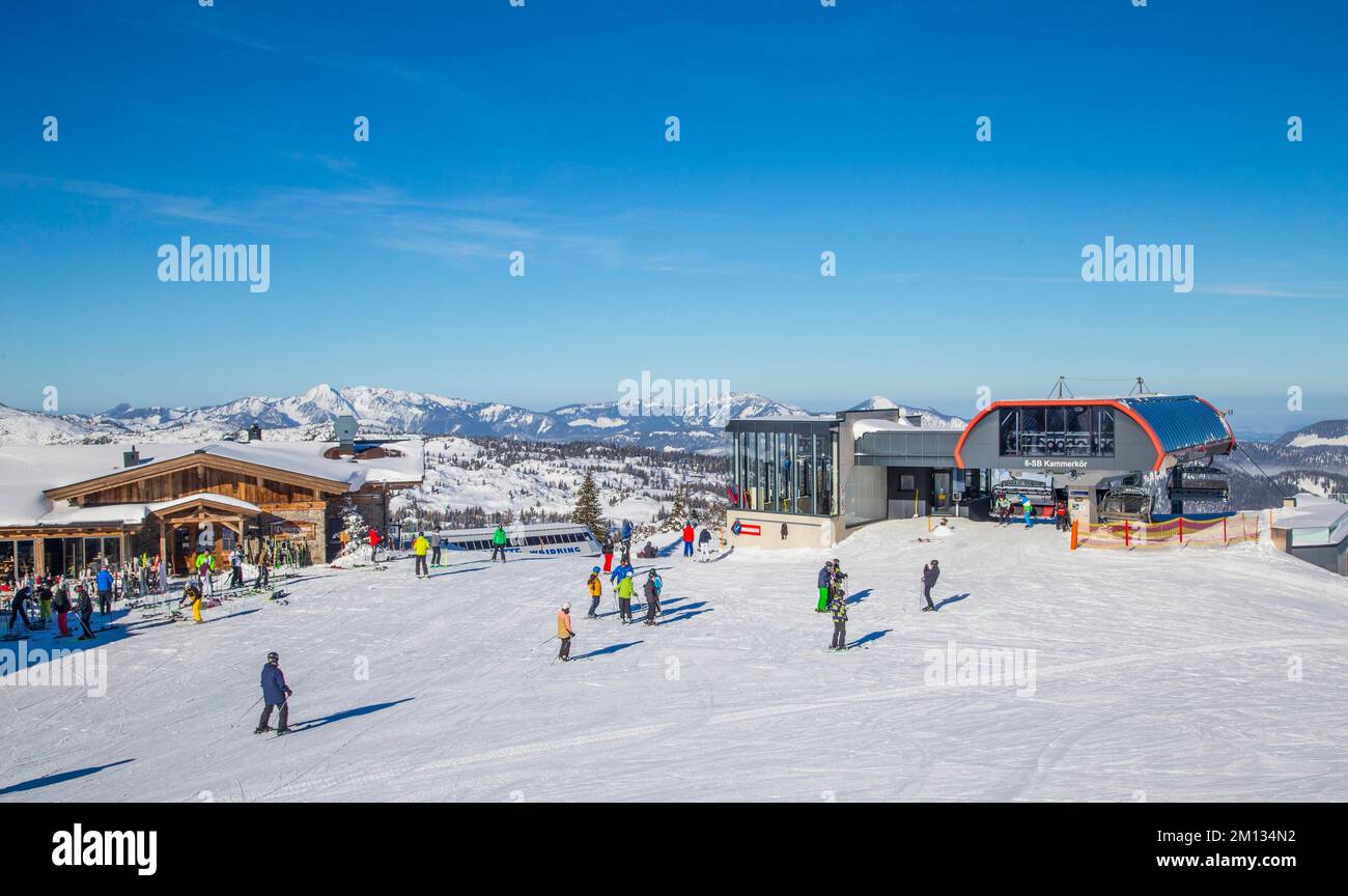 Central hub hi-res stock photography and images - Alamy