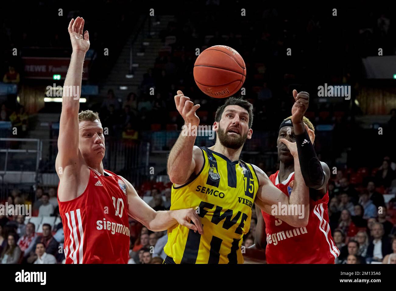 Klassen owen ewe baskets oldenburg hi-res stock photography and images ...
