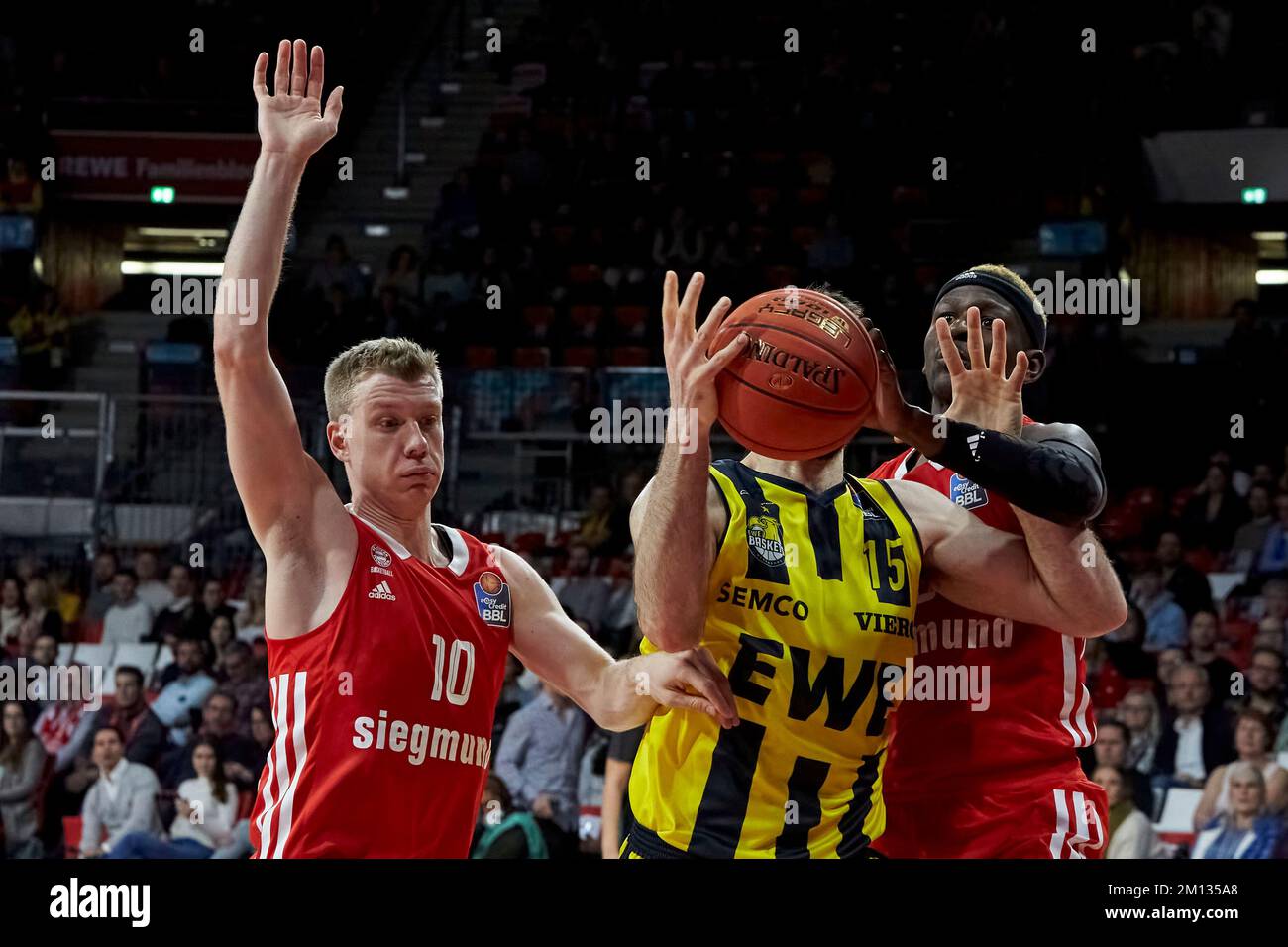 Klassen owen ewe baskets oldenburg hi-res stock photography and images ...