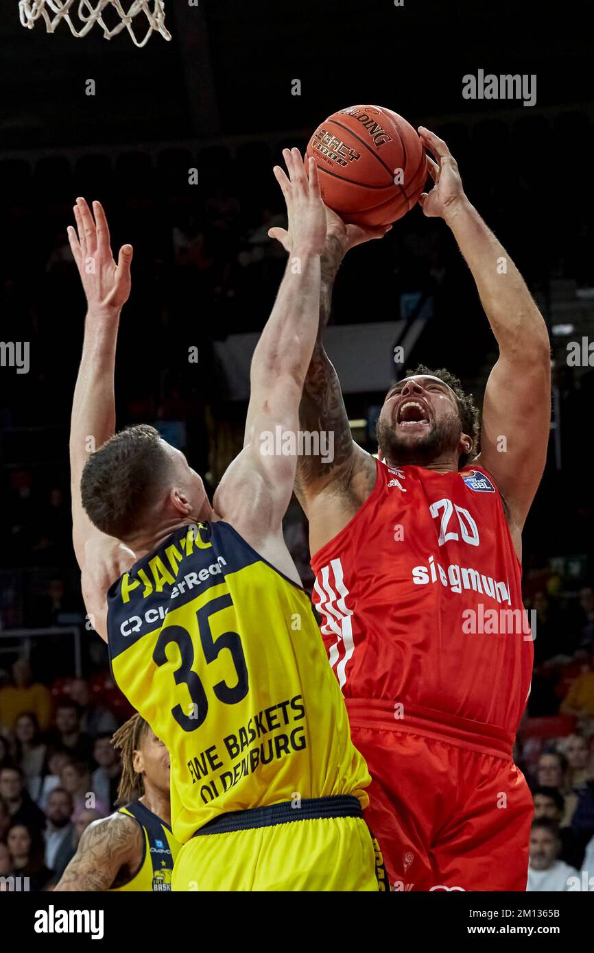 Pjanic alen ewe baskets oldenburg eweb35 hi-res stock photography and ...