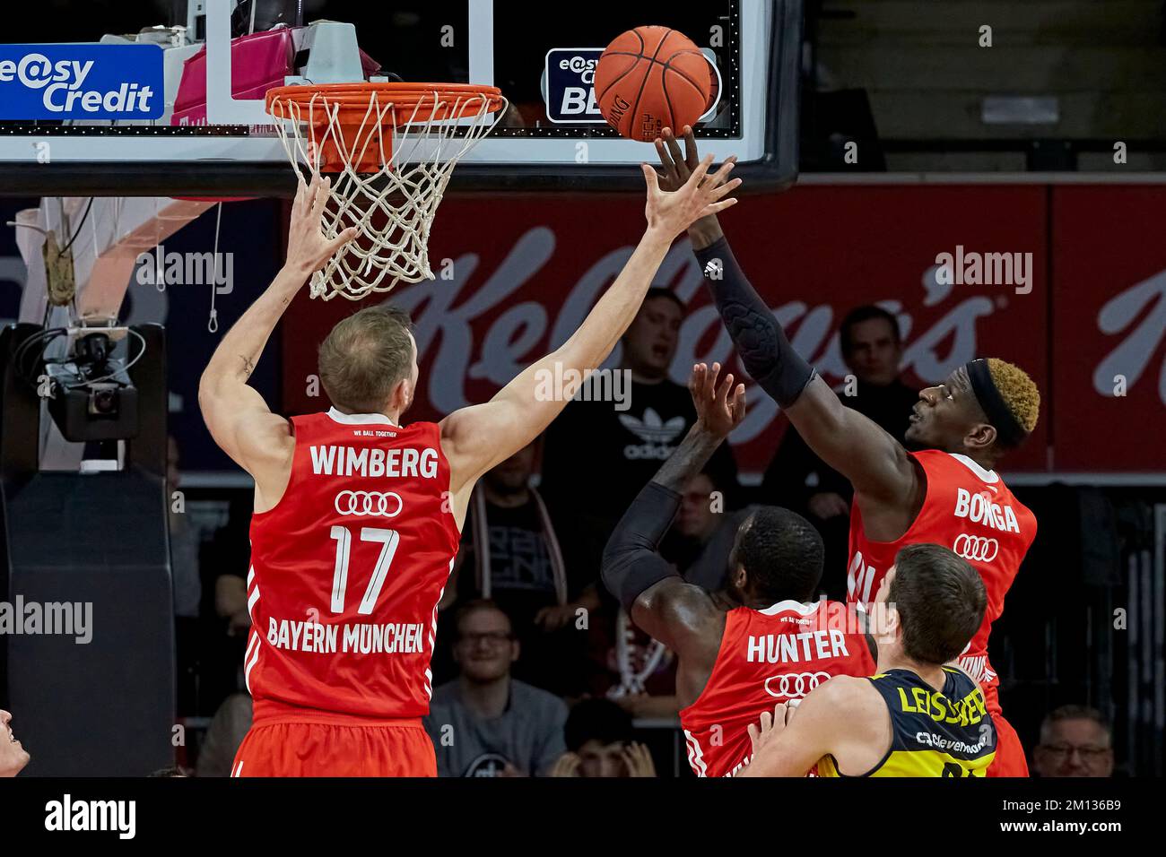 Wimberg niklas fc bayern munchen hi-res stock photography and images ...