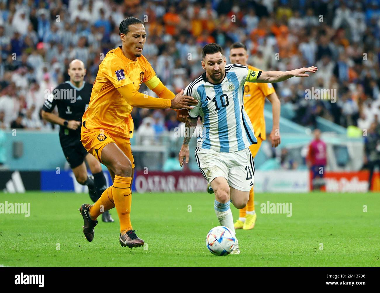 Messi fouled argentina hi-res stock photography and images - Alamy