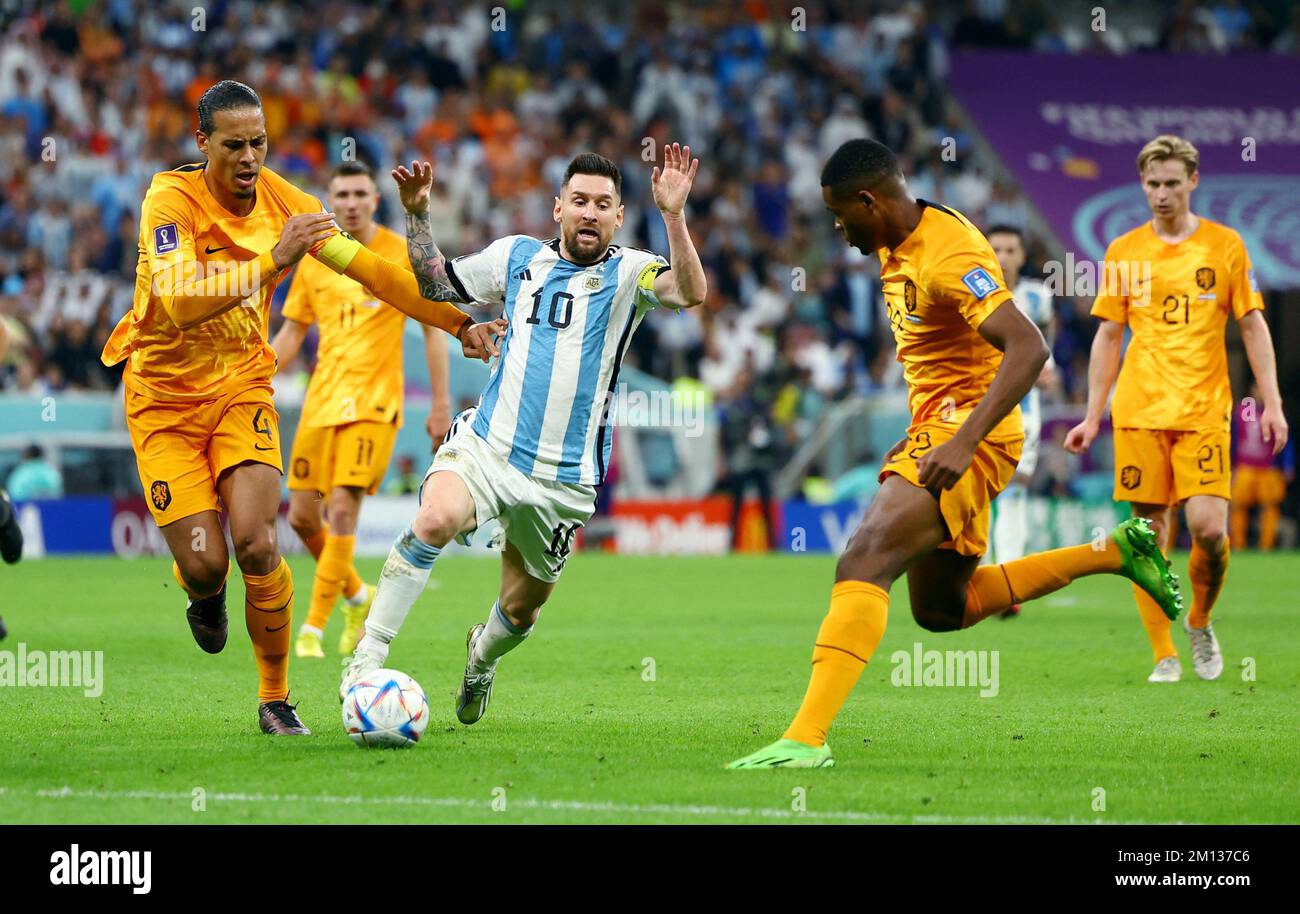 Messi fouled argentina hi-res stock photography and images - Alamy