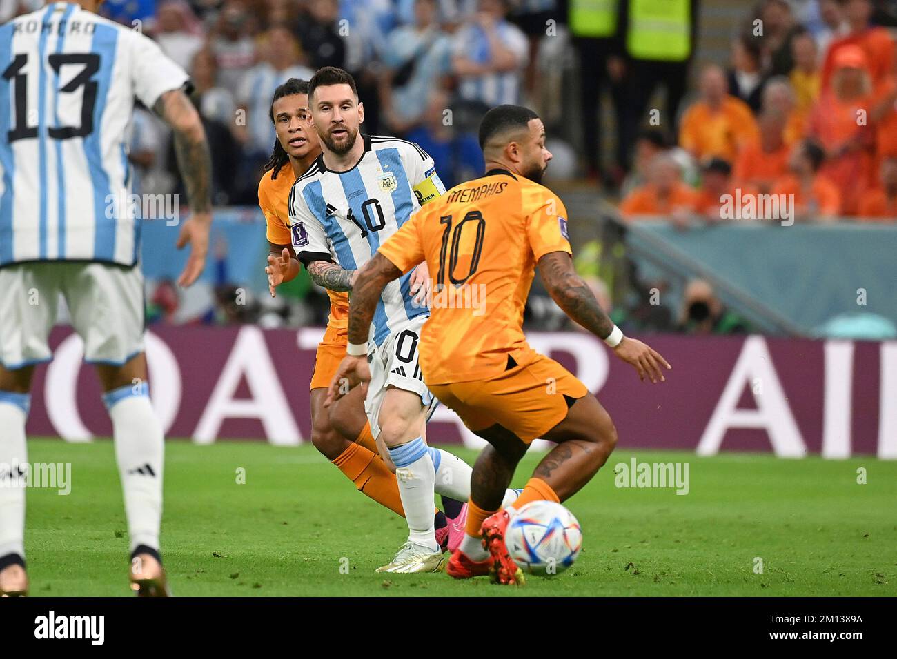 Lionel MESSI (ARG) action, duels versus Memphis DEPAY (NED). Quarter ...