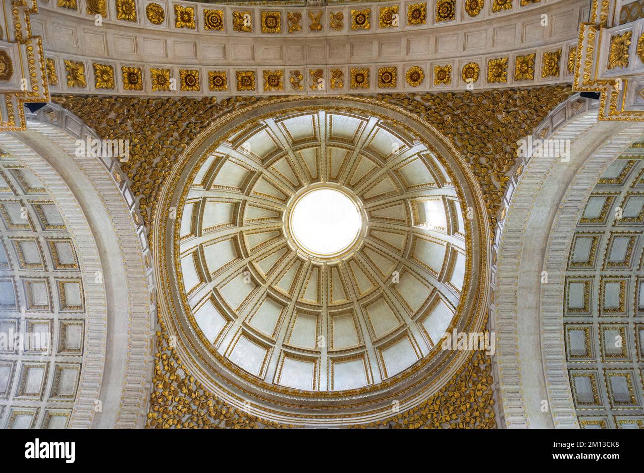 Gilded dome baroque church hi-res stock photography and images - Alamy