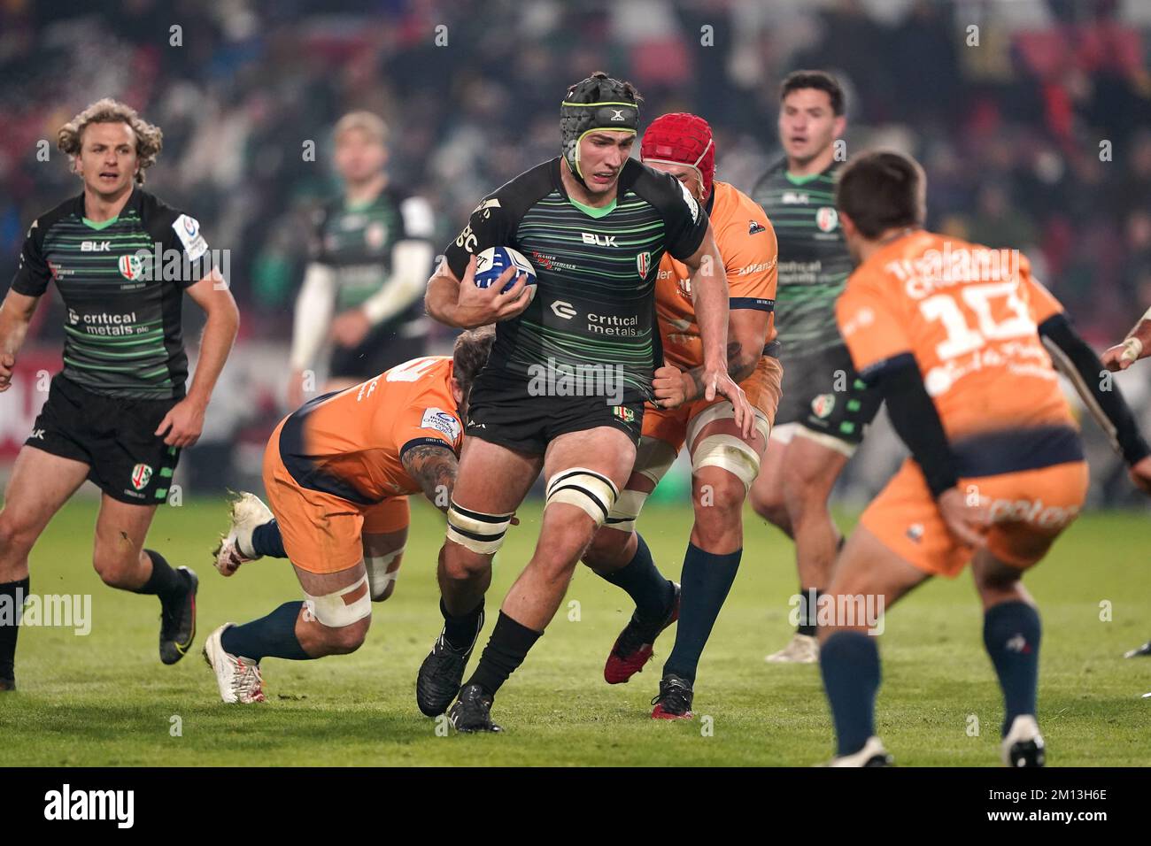 London Irish's Rob Simmons (centre) in action during the Heineken ...