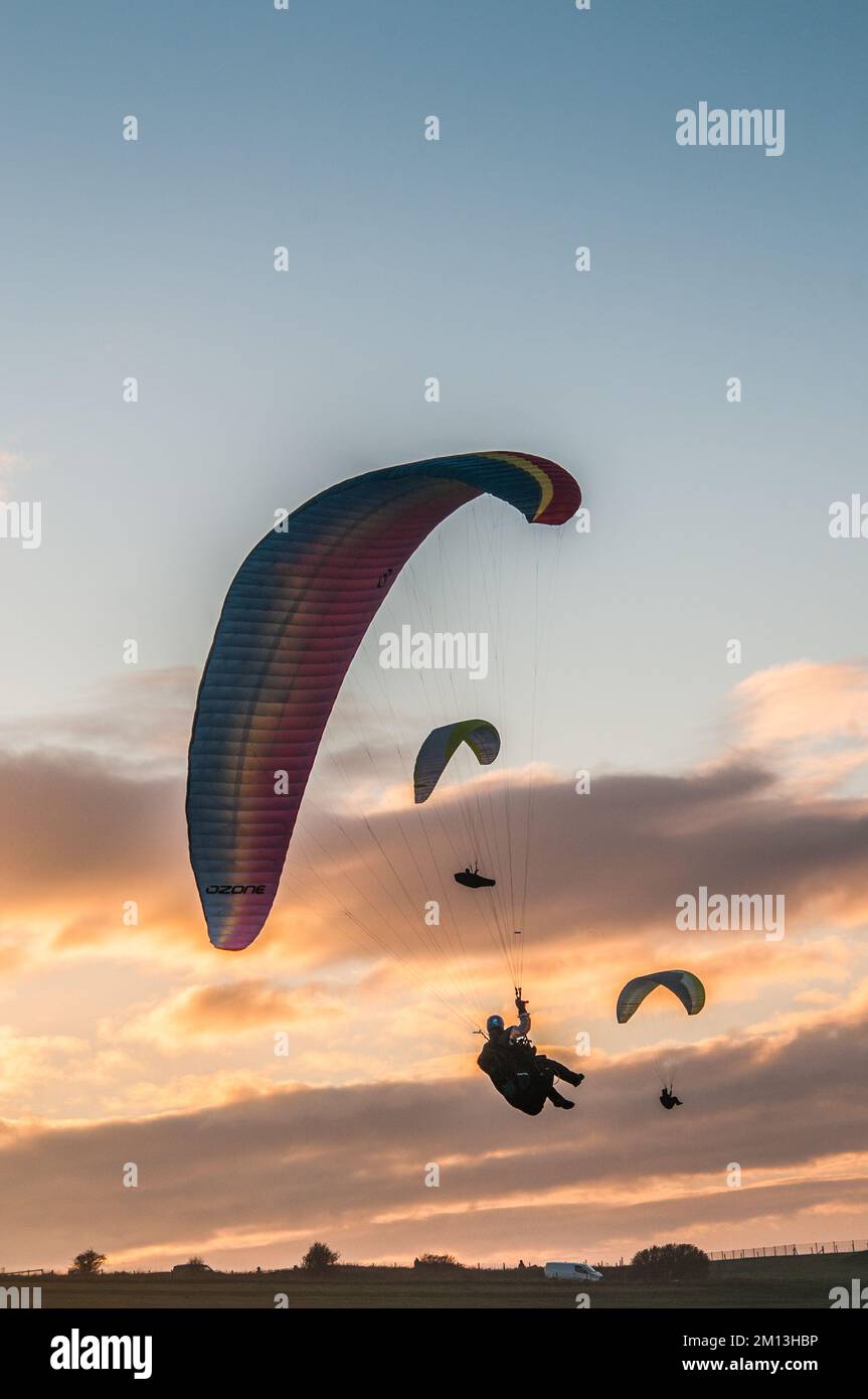 Paragliders in cold conditions hi-res stock photography and images - Alamy