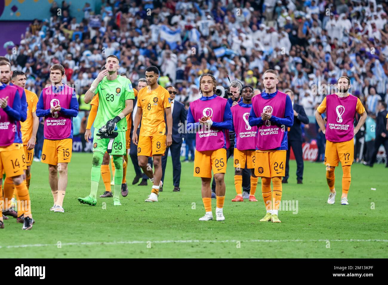 AL DAAYEN, QATAR - DECEMBER 10: Marten de Roon of the Netherlands ...