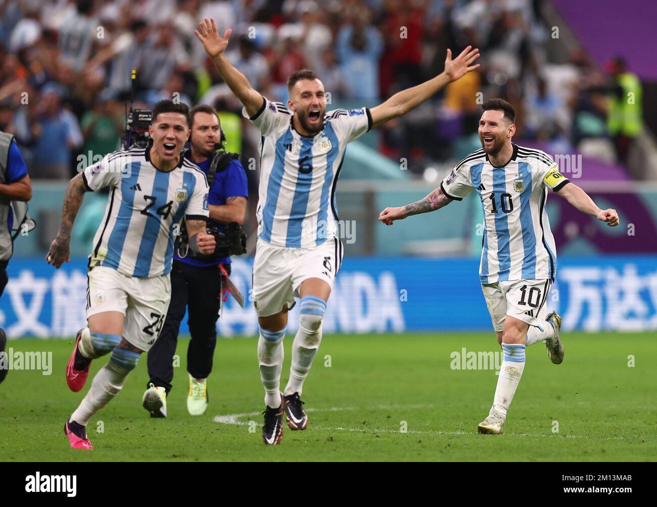 Lionel messi world cup win hi-res stock photography and images - Alamy