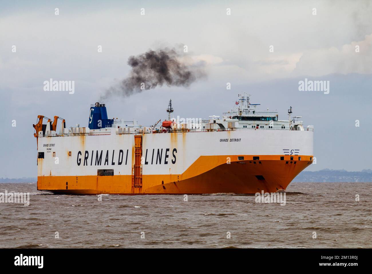 RoRo Grande Detriot heading into Royal Porbury docks Stock Photo - Alamy