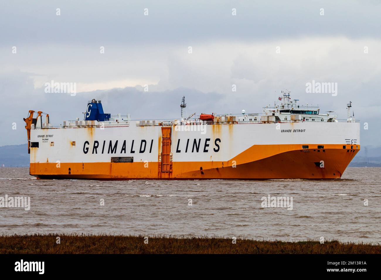 RoRo Grande Detriot heading into Royal Porbury docks Stock Photo - Alamy
