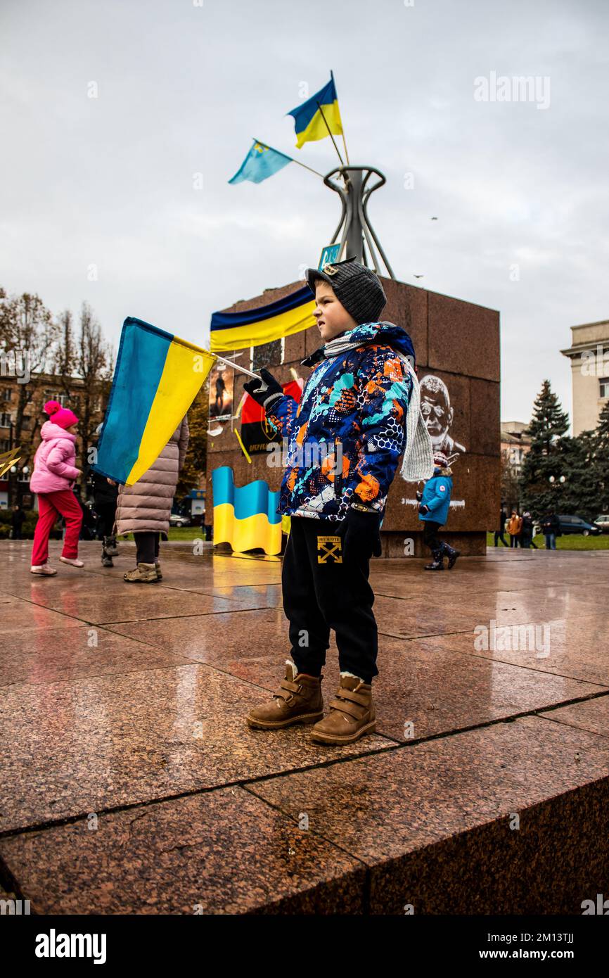 kid of Kherson celebrate the liberation of the city on Freedom Square ...