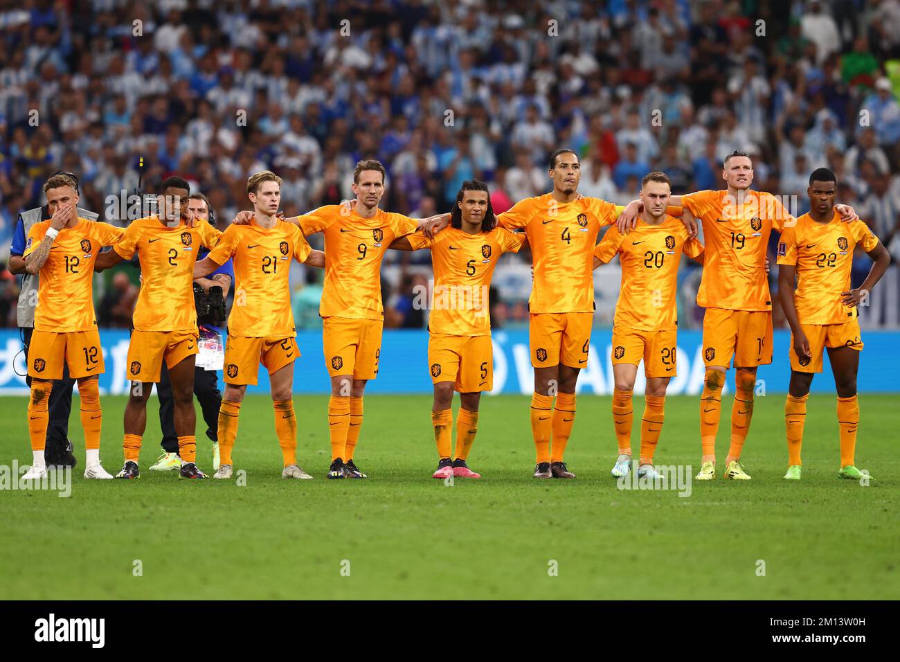 Doha, Qatar. 10th Dec, 2022. Netherlands look on in the penalty shoot ...