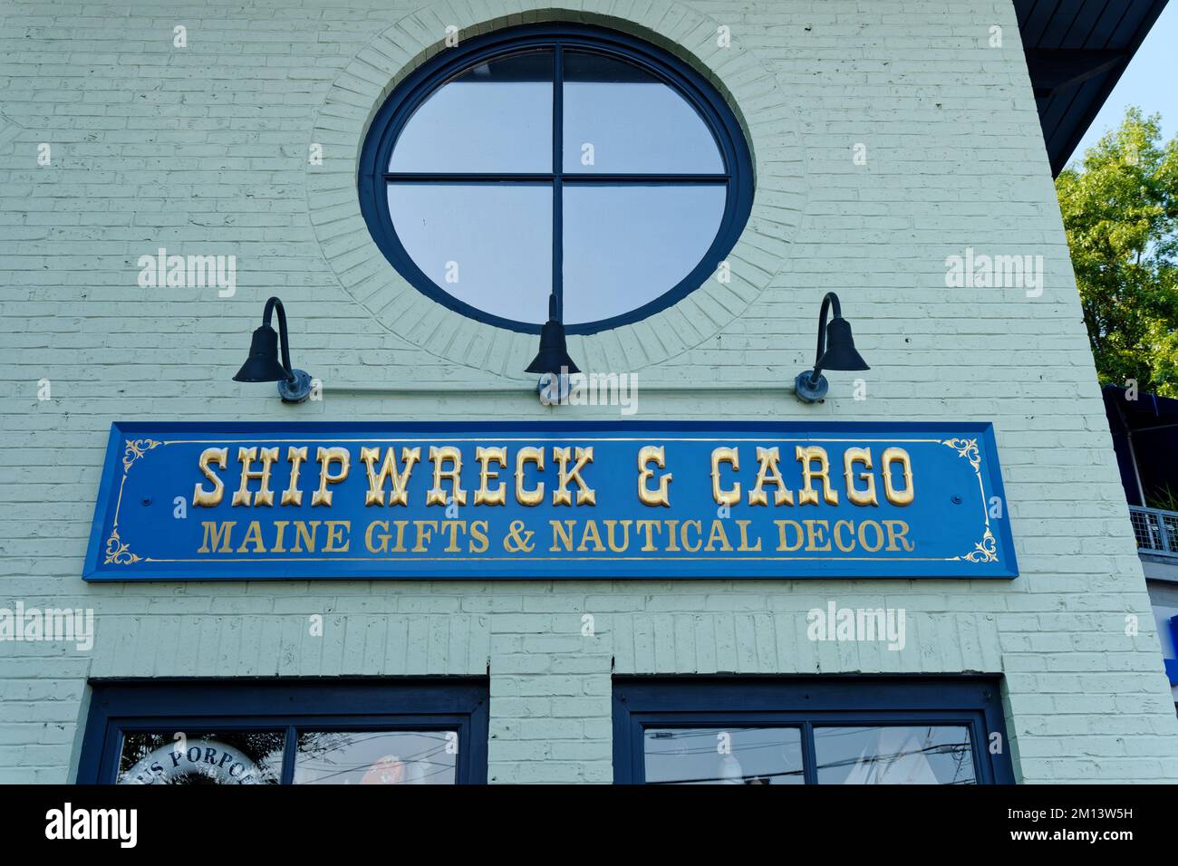 Shipwreck cargo hi-res stock photography and images - Alamy