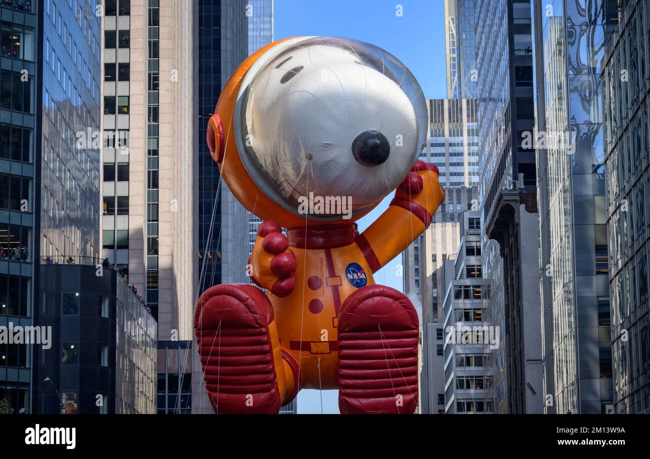 Zero gravity indicator hi-res stock photography and images - Alamy