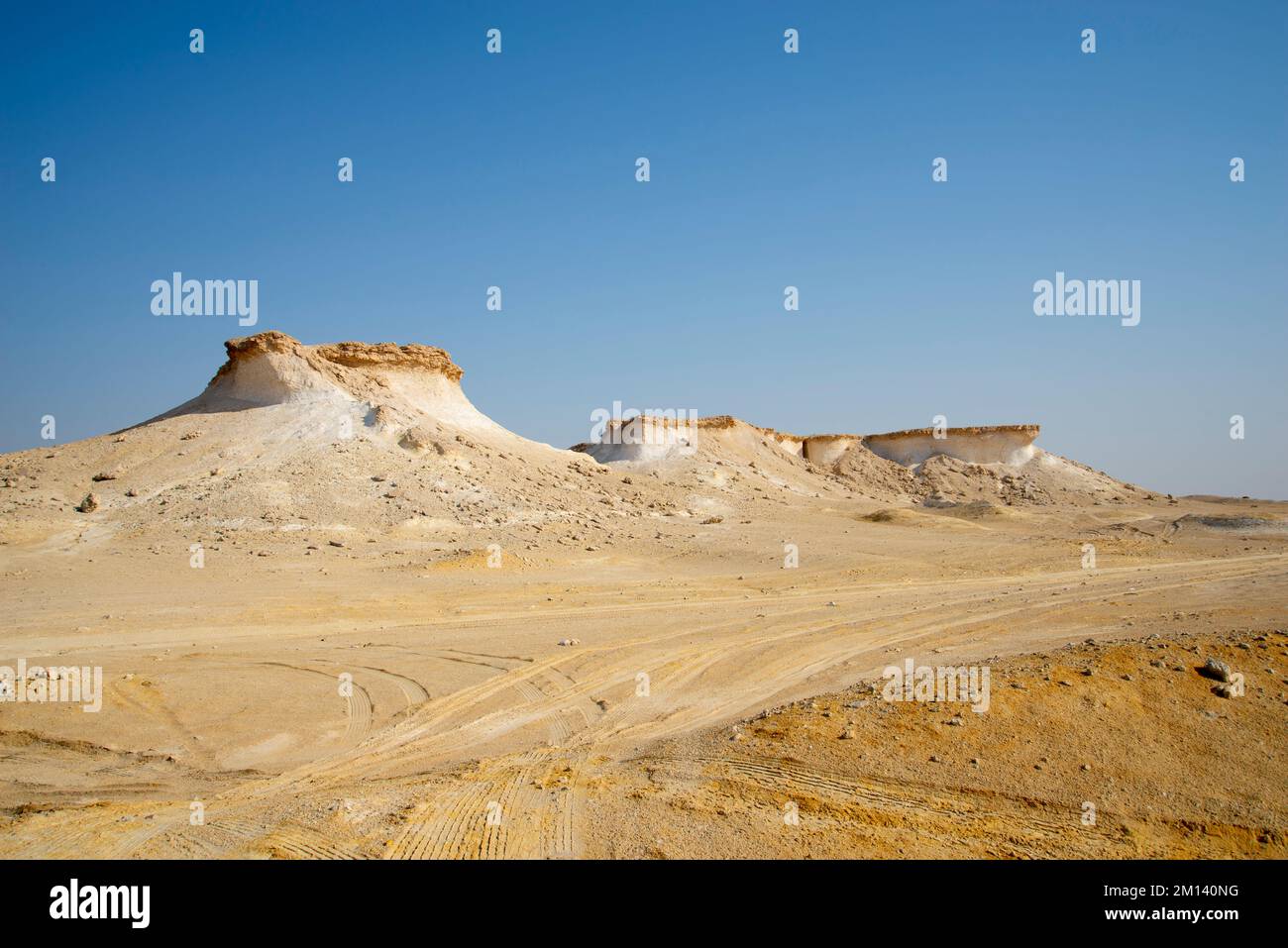 Zekreet Rock Formation - Qatar Stock Photo - Alamy