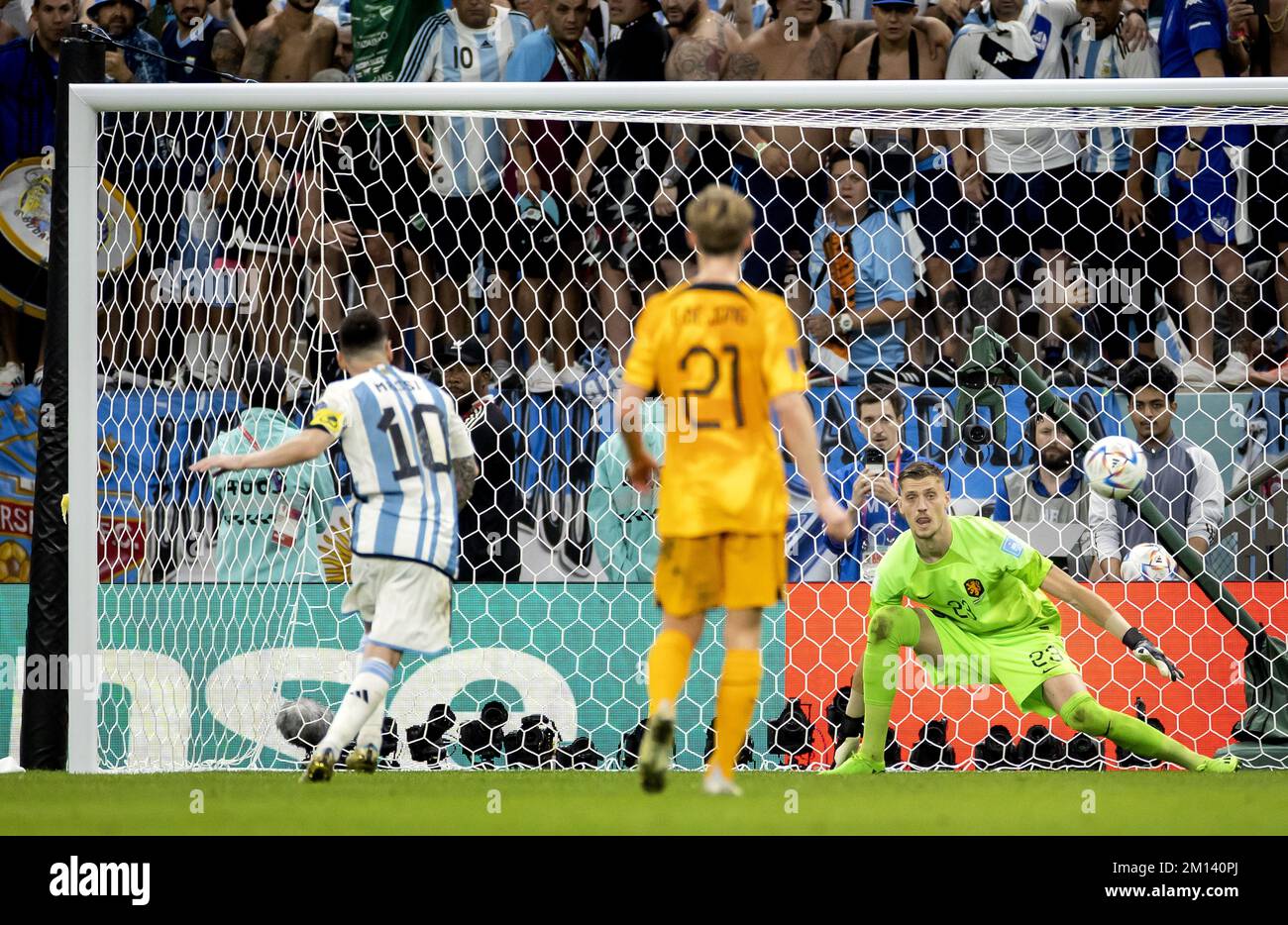 Al Daayen, Qatar. 09th Dec, 2022. AL DAAYEN - (lr) Lionel Messi of ...
