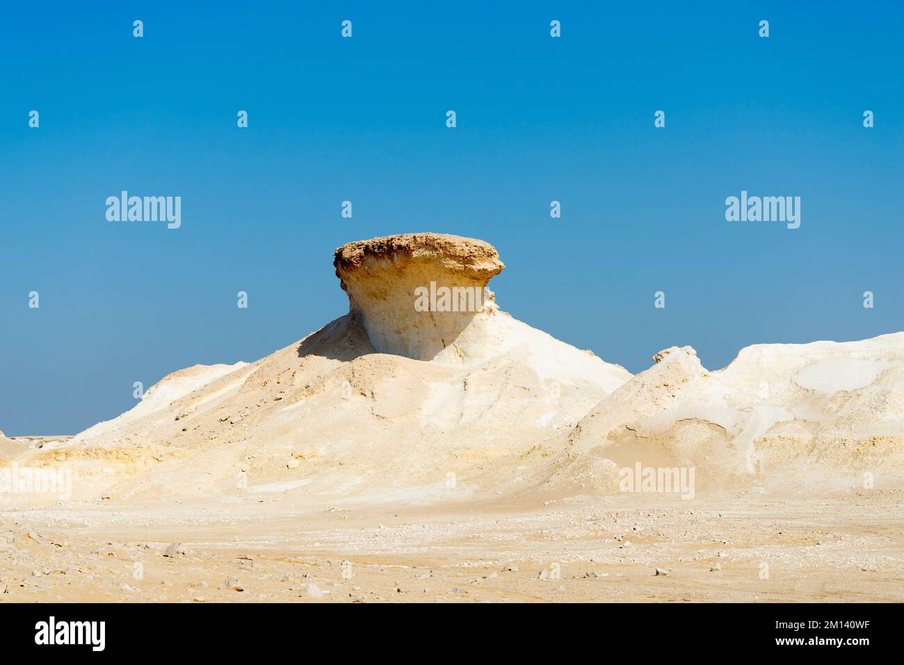 Zekreet Rock Formation - Qatar Stock Photo - Alamy