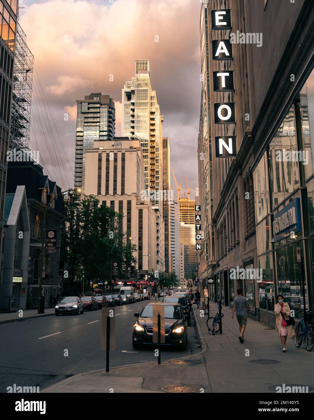 Montreal eaton center hi-res stock photography and images - Alamy