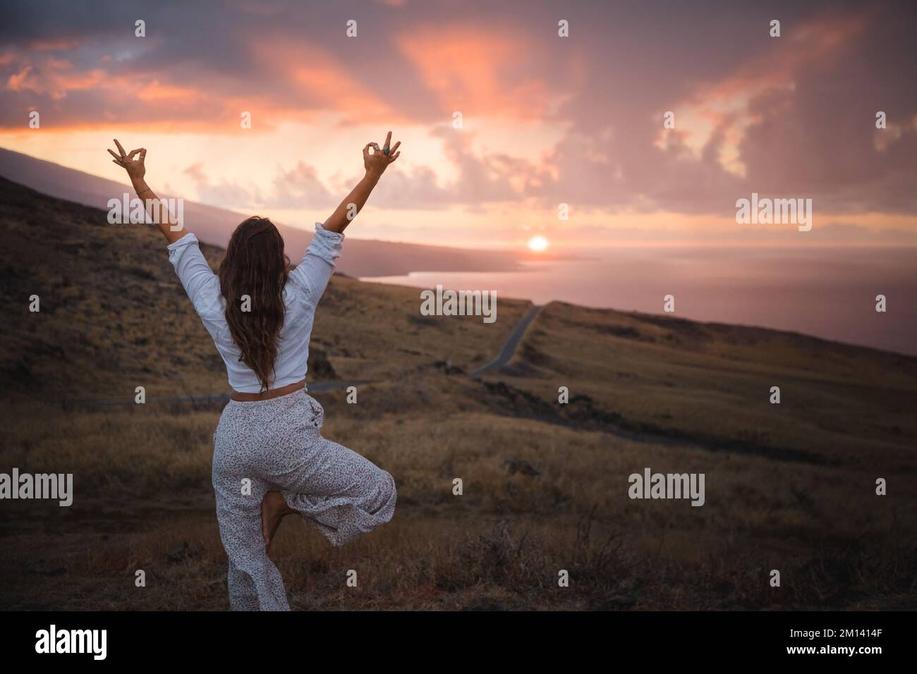 Beautiful sunrise exercise hi-res stock photography and images - Alamy