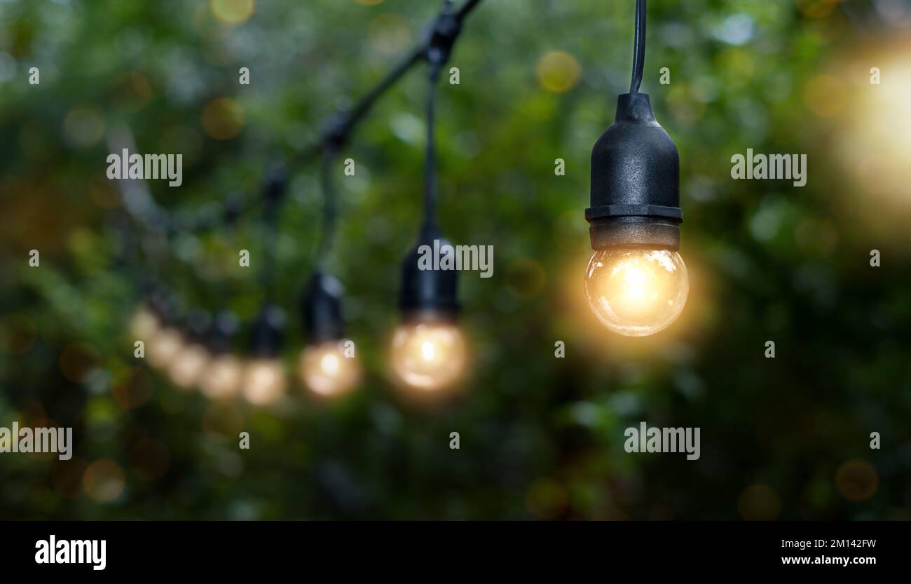 Garland street lamp decoration hi-res stock photography and images - Alamy