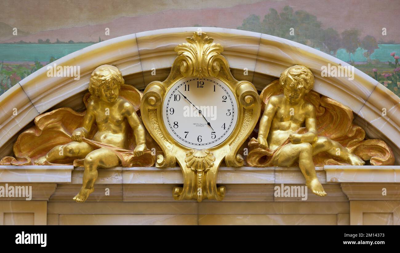 Salt lake chamber hi-res stock photography and images - Alamy