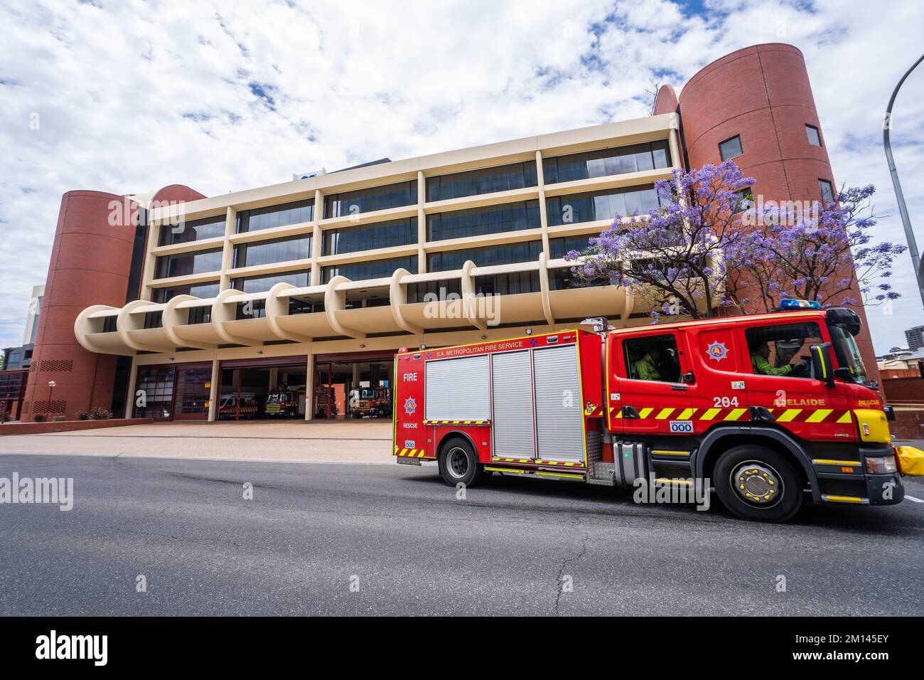 South australian metropolitan fire service hi-res stock photography and ...