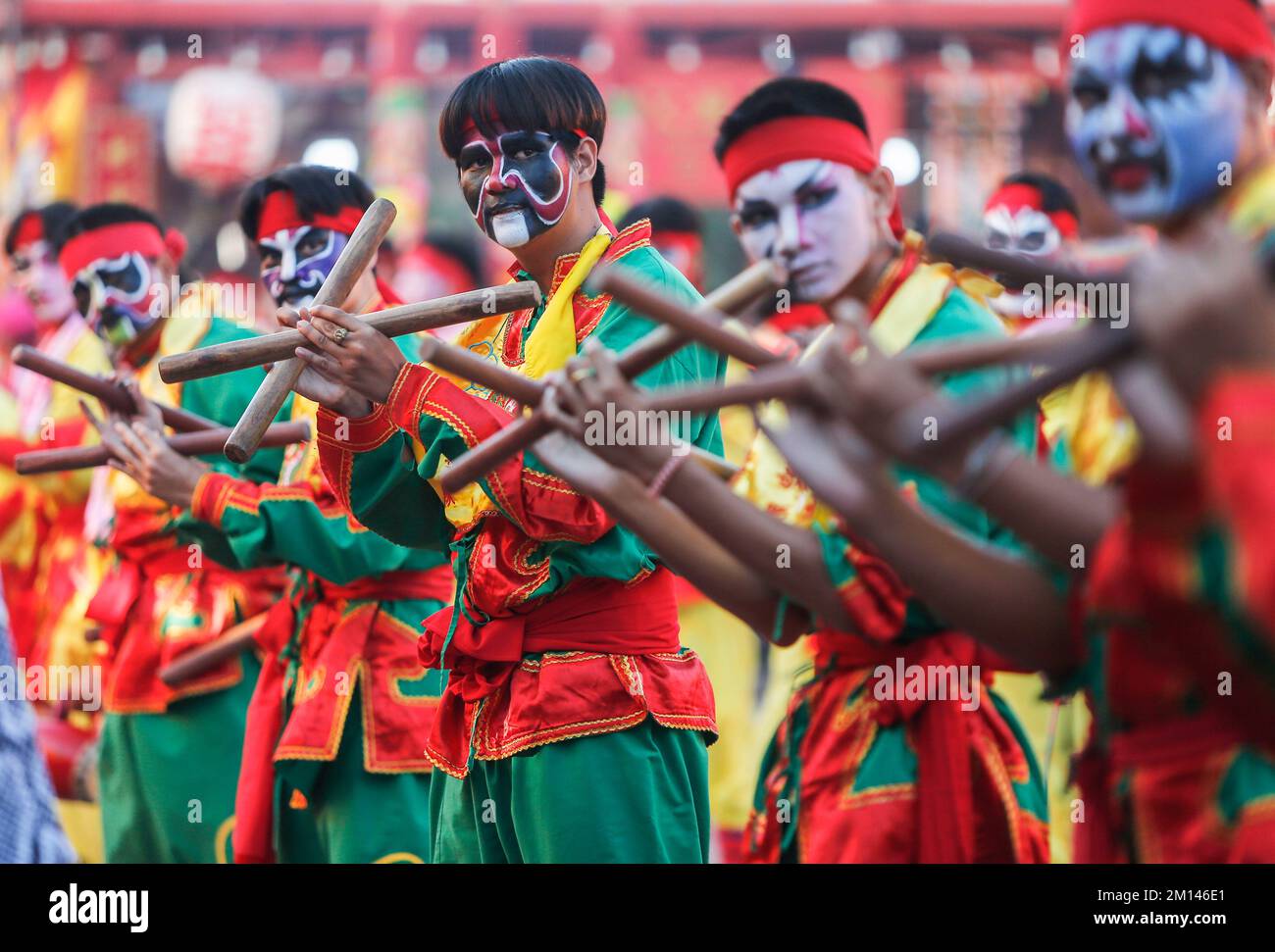 Performers in costumes and painted faces perform in 108 the great dance ...