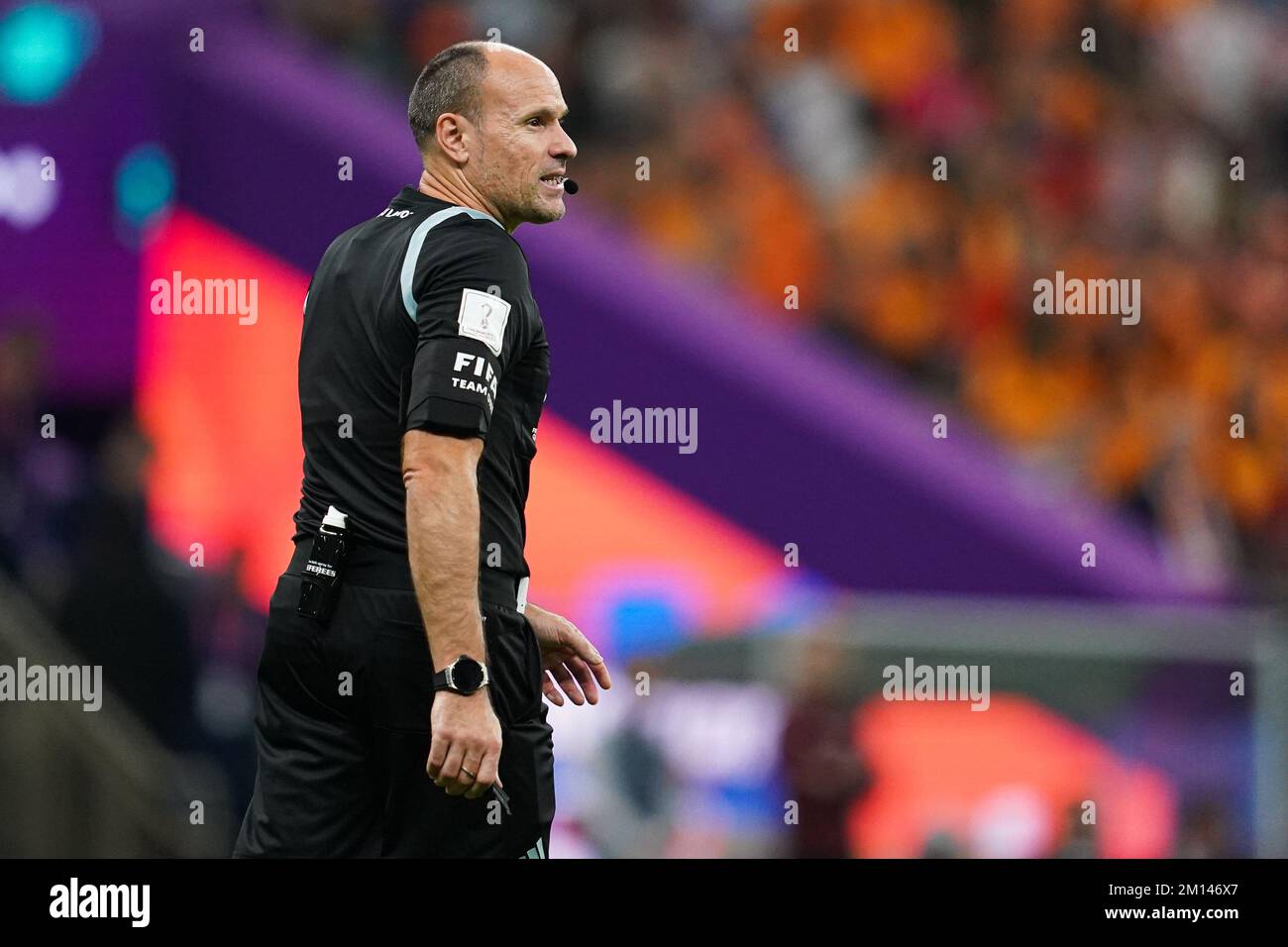 LUSAIL, QATAR - DECEMBER 9: Antonio Mateu, Referee gesticules during ...