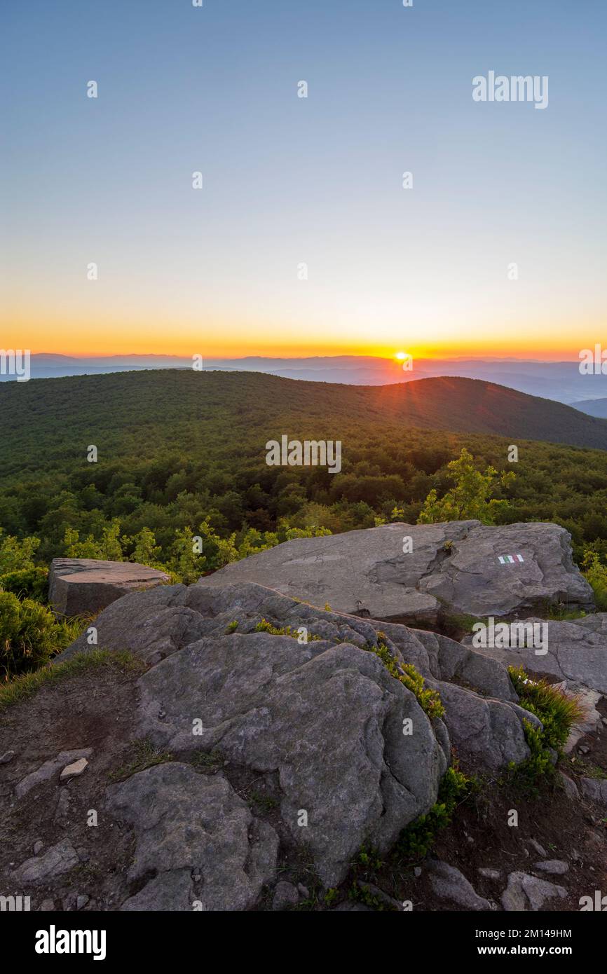 Vtacnik Mountains (Vogelgebirge): summit Vtacnik, sunrise in ...