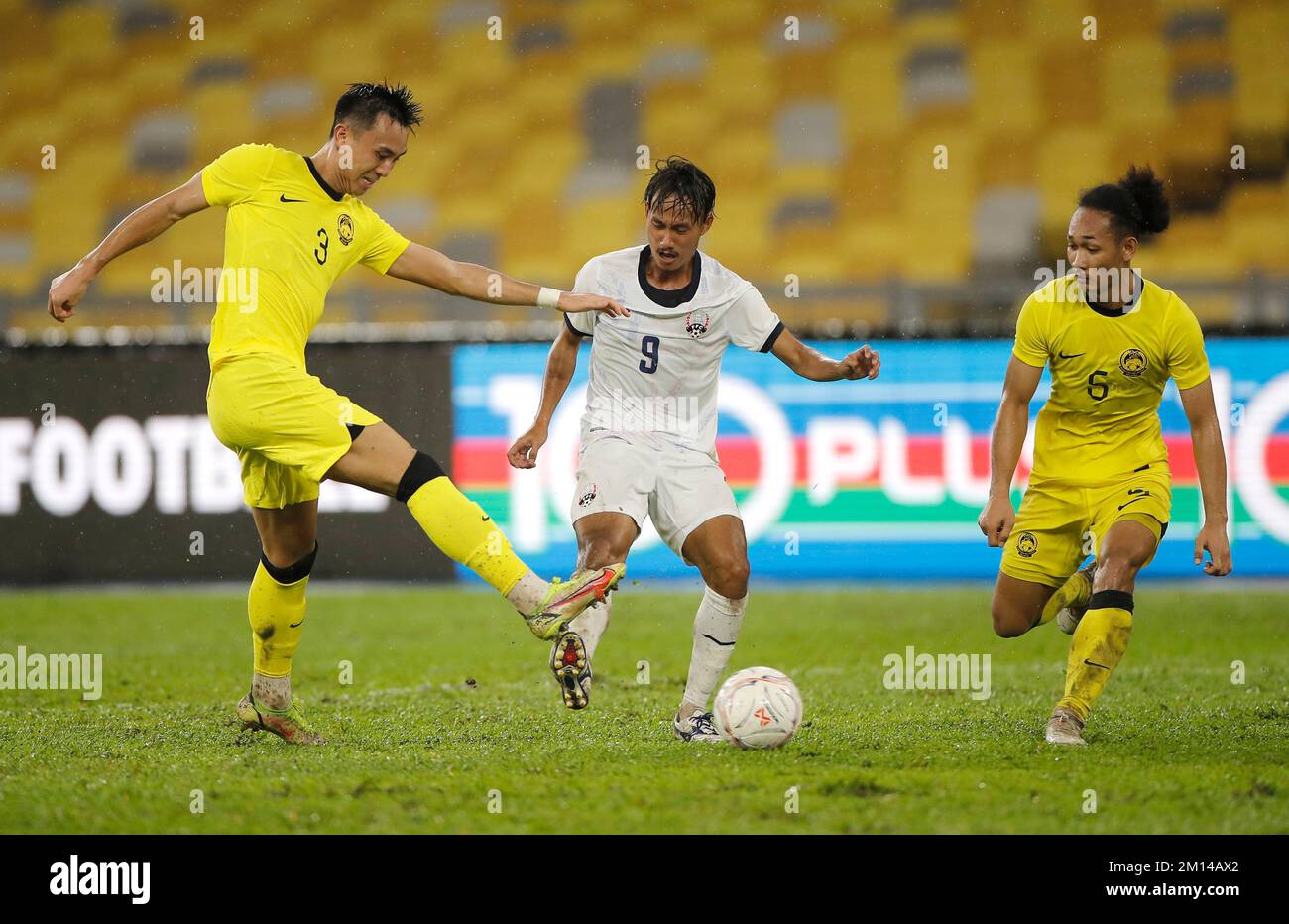 Quentin Jiun Ho Cheng (L) and Dominic Tan Jun Jin (R) of Malaysia and ...