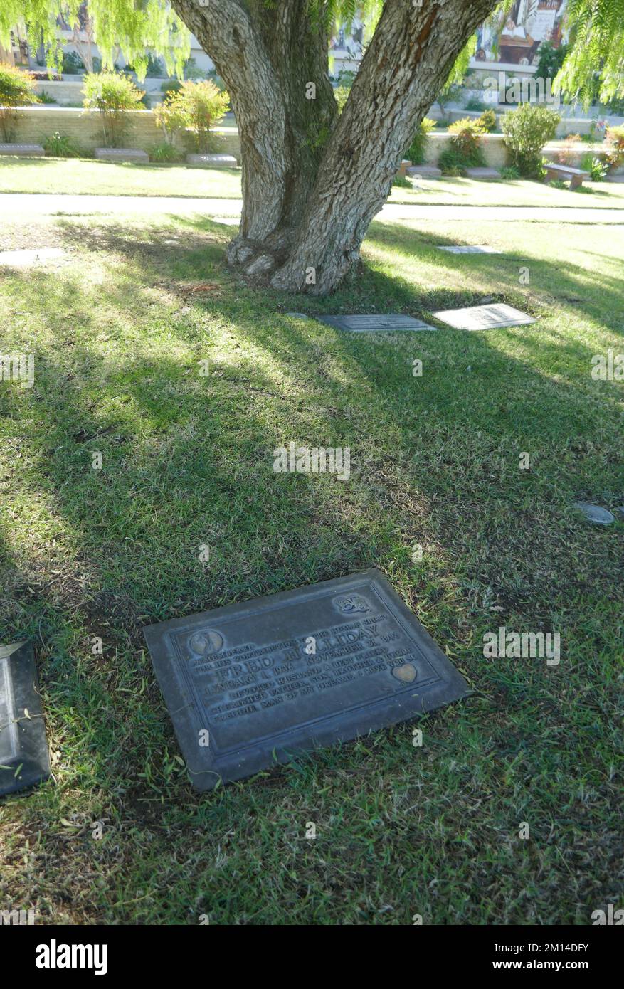 Los Angeles, California, USA 8th December 2022 Actor Fred Holliday's Grave in Gardens of ...