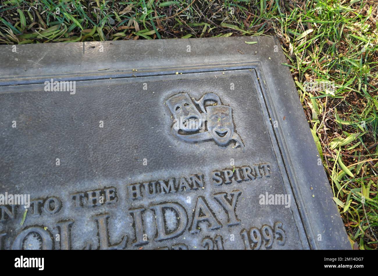 Los Angeles, California, USA 8th December 2022 Actor Fred Holliday's Grave in Gardens of ...