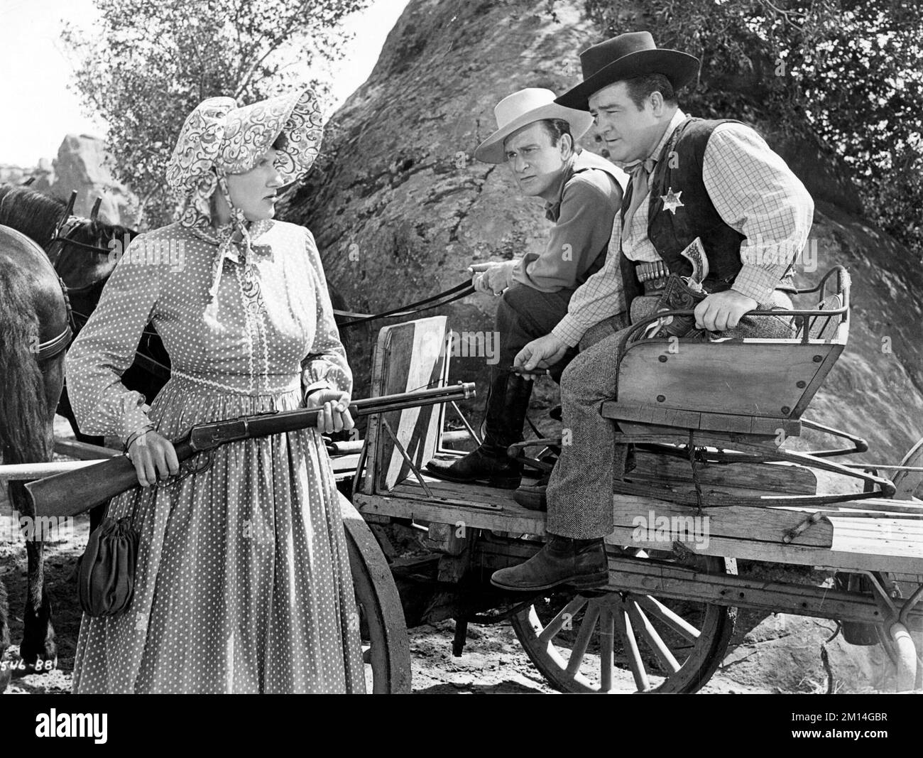 BUD ABBOTT and LOU COSTELLO in THE WISTFUL WIDOW OF WAGON GAP (1947), directed by CHARLES BARTON ...