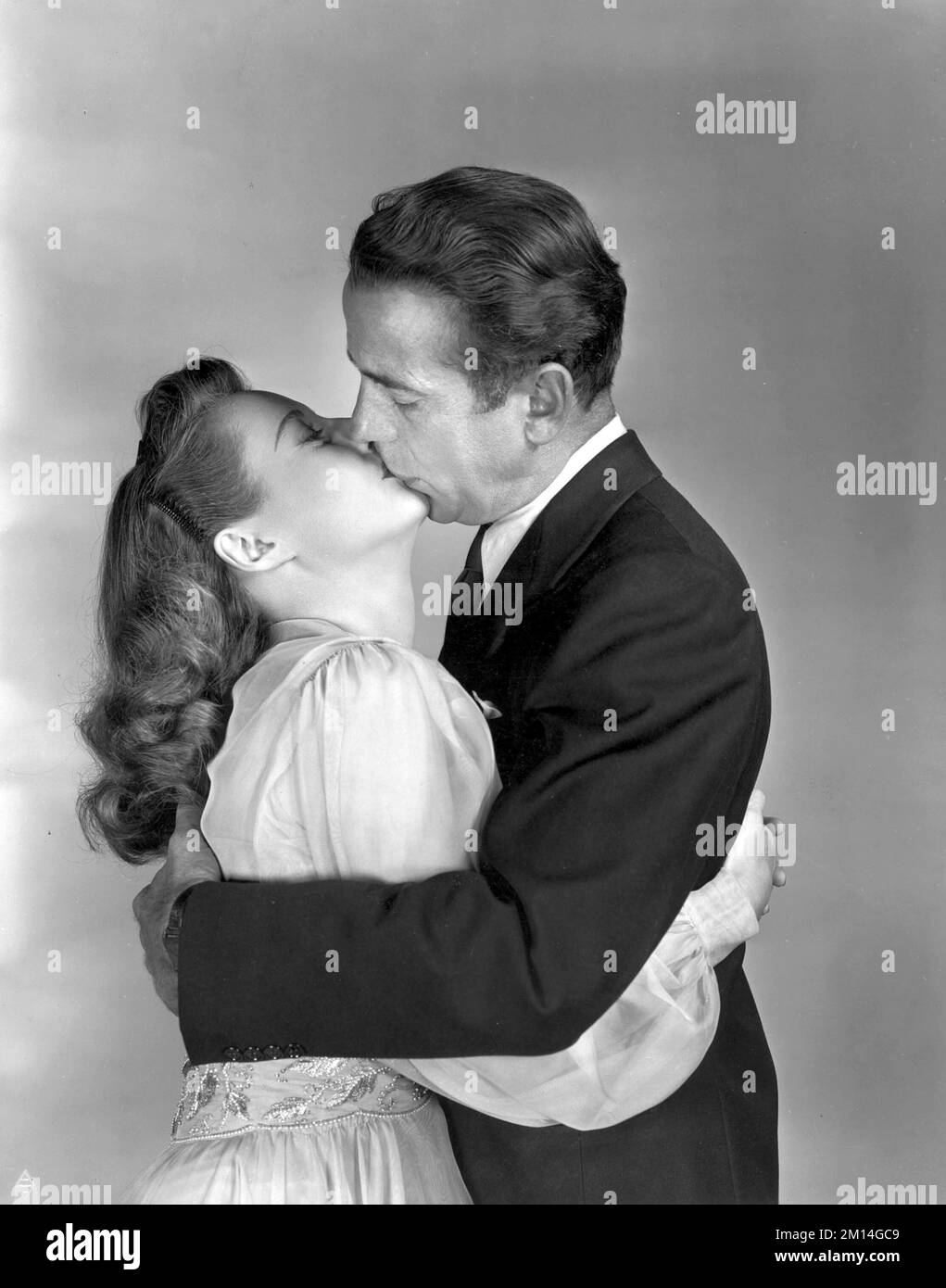 HUMPHREY BOGART and BARBARA STANWYCK in THE TWO MRS CARROLLS (1947 ...