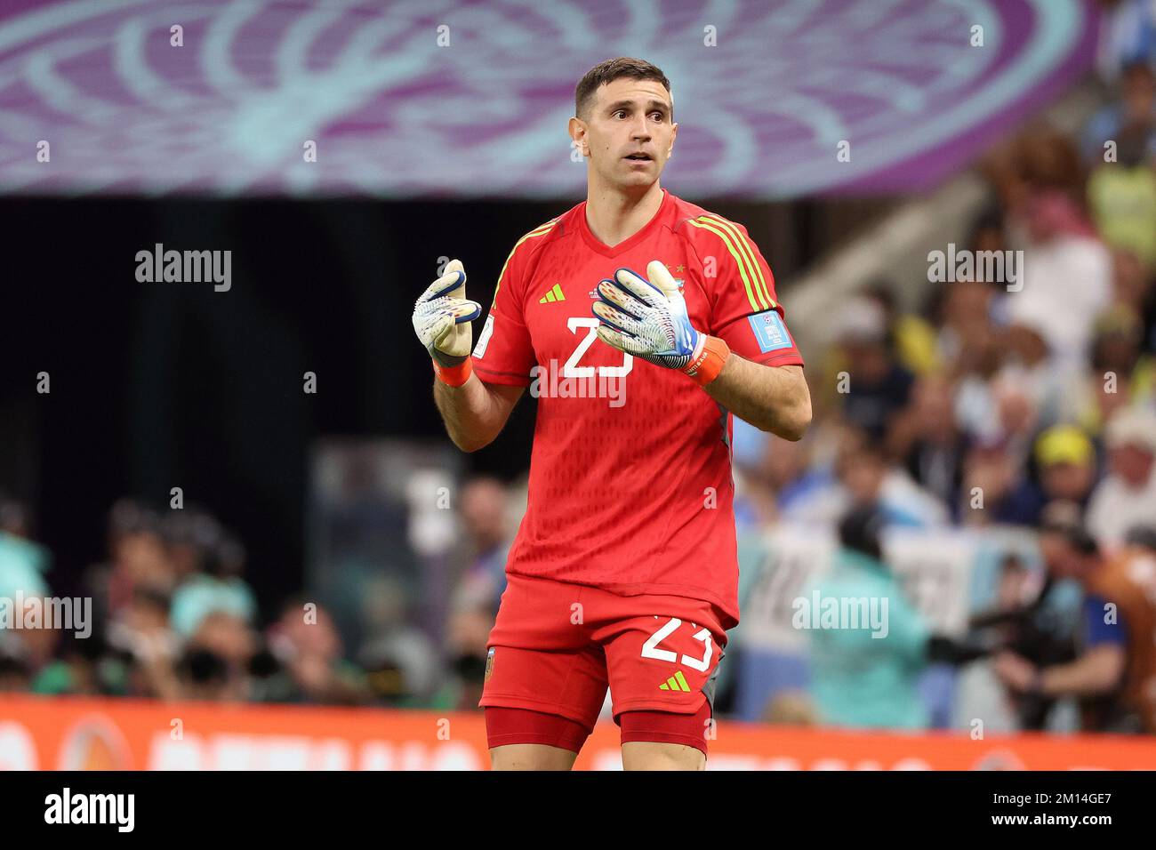 Al Daayen, Qatar. 09th Dec, 2022. Argentina goalkeeper Emiliano ...